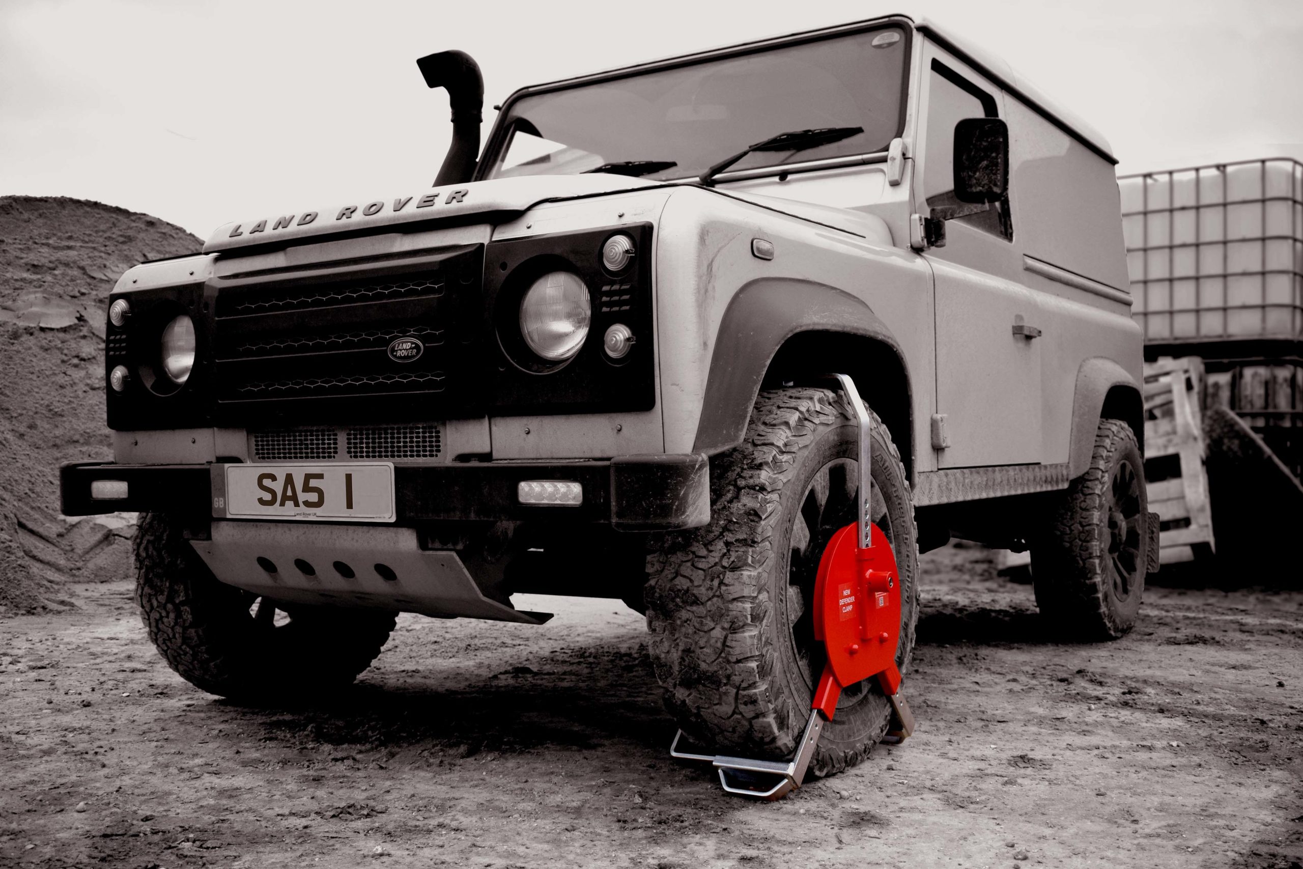 SAS New Defender XXL Wheelclamp: Reliable theft deterrent - SAS ...